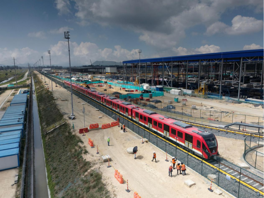 项目重要里程碑，哥伦比亚波哥大地铁首列列车上线动态测试_腾讯新闻