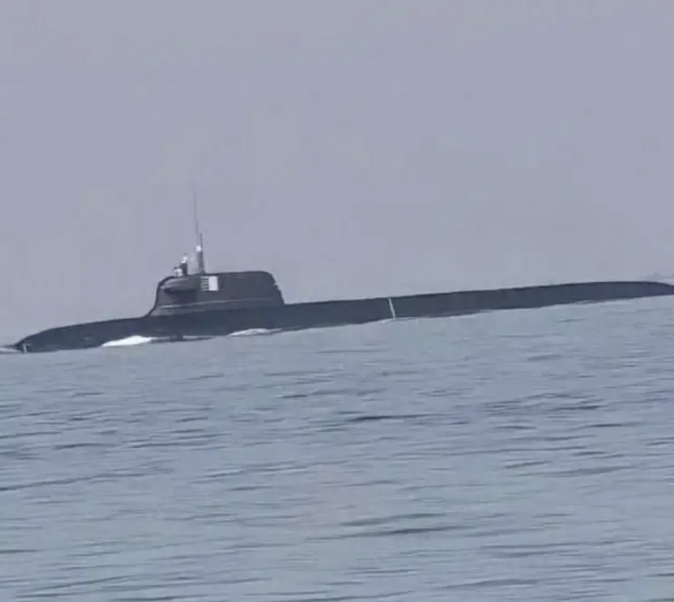 中国093B攻击核潜艇亮相？印度12艘核潜艇计划为何迟迟不见进度？_腾讯新闻