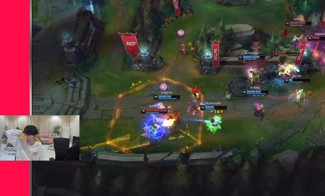 FPX不敌WE，官博沦陷！Doinb直言：FPX后面想赢比赛，很难