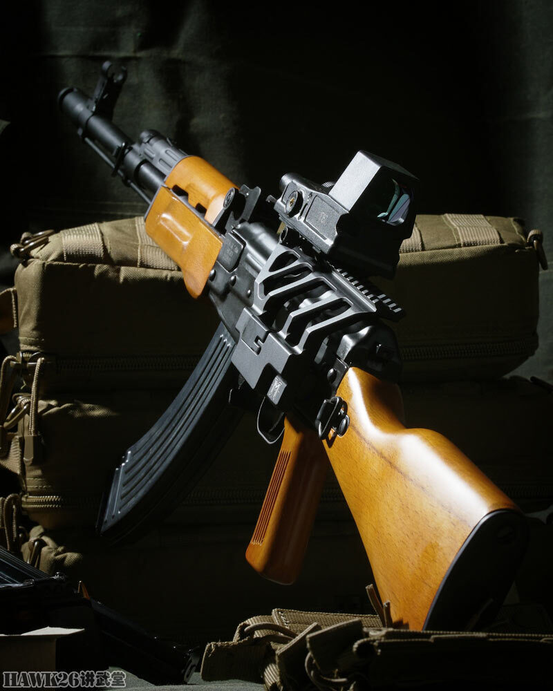 中国81M步枪登陆加拿大 号称有史以来最好的81式 都有哪些改进？_腾讯新闻