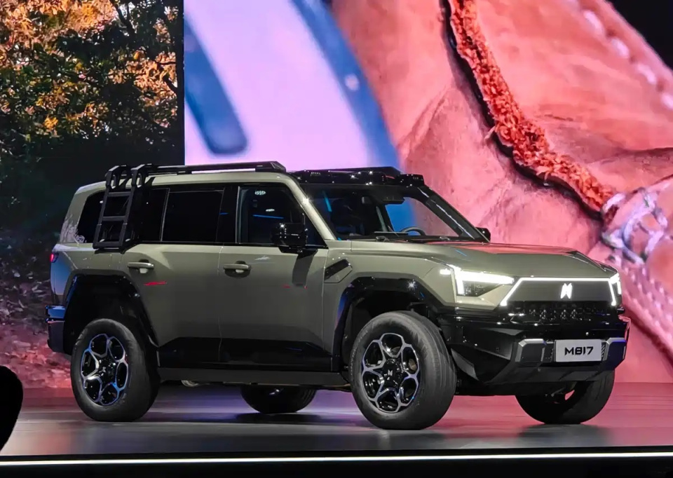猛士M817预售32.99万起，定位大型SUV，还有华为乾崑ADS 4？_腾讯新闻