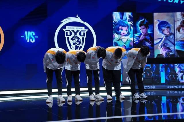 KPL夏季赛最精彩BO5诞生，狼队被破三路翻盘，让二追三DYG登顶S组_腾讯新闻