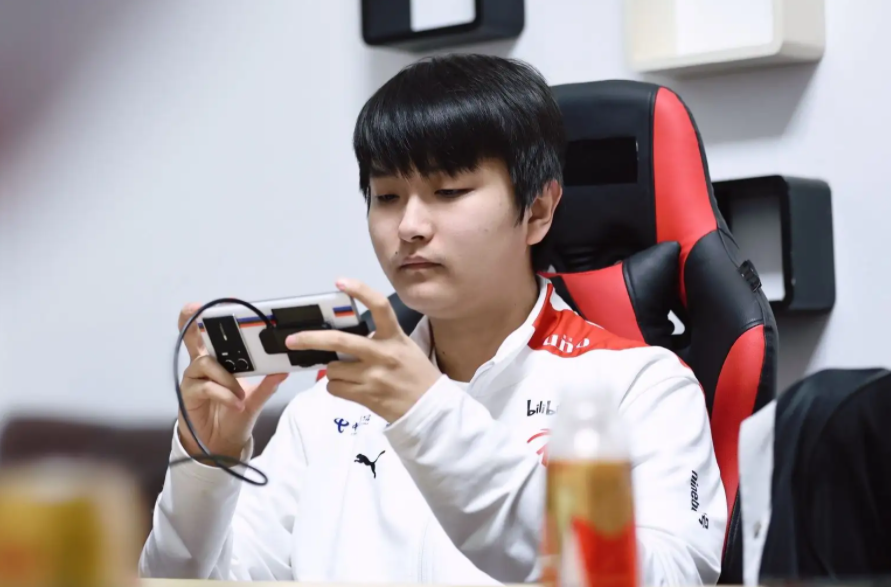 梓墨未去AG，EDGM更换打野！KPL转会新瓜曝光，TTG要挂牌多人