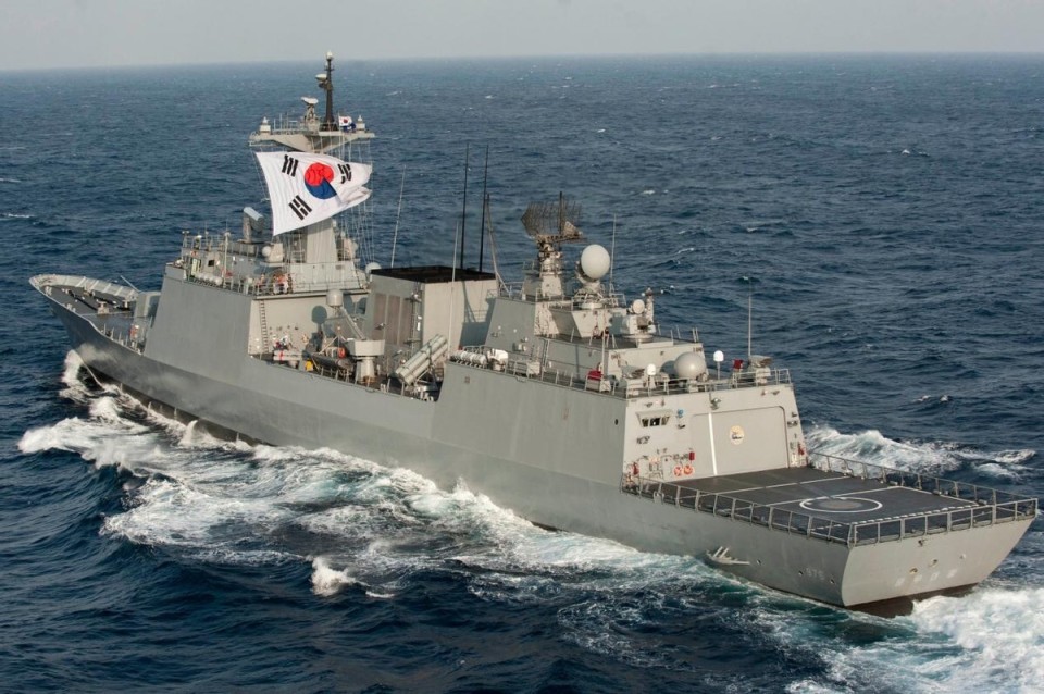 韩国启动KDX-II驱逐舰升级计划 授予韩华系统公司1.37亿美元合同_腾讯新闻