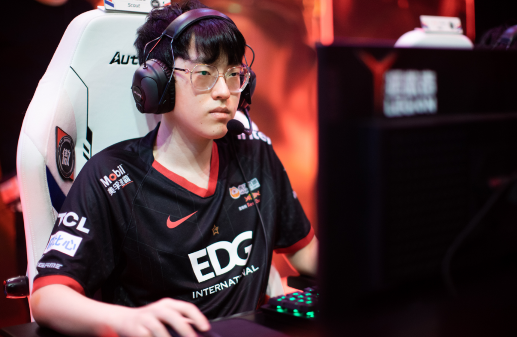 加入EDG后，不怕被RNG粉丝骂了！Ale直播放出狠话，要清算LNG