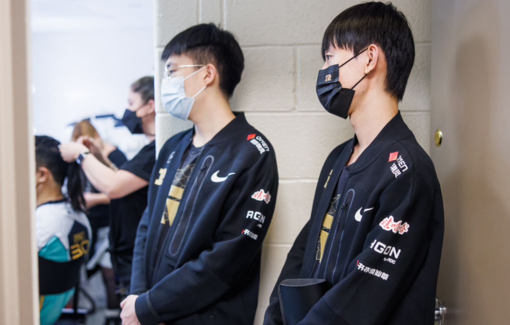 WBG小虎爆料成真，RNG官宣小明续约，EDG面临考验