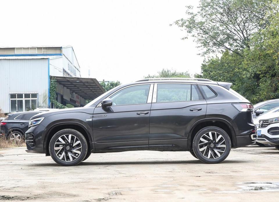 德系SUV的魅力还是强，买探岳的朋友比长安CS75P还多_腾讯新闻