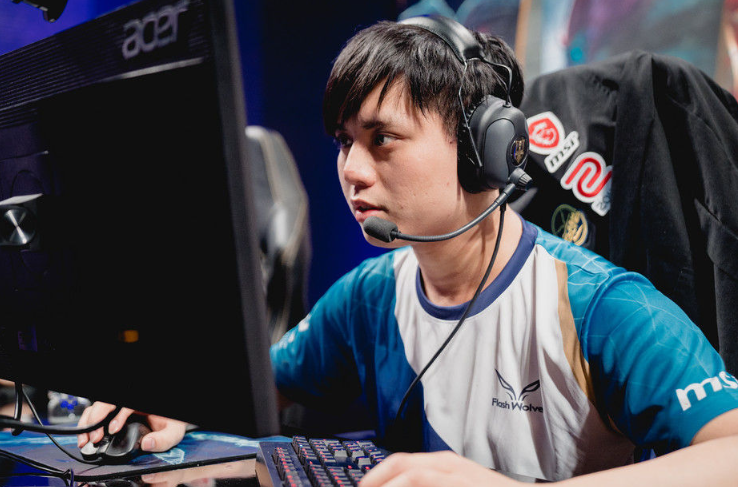 Maple正式告别赛场，最大遗憾是未能单杀Faker_腾讯新闻