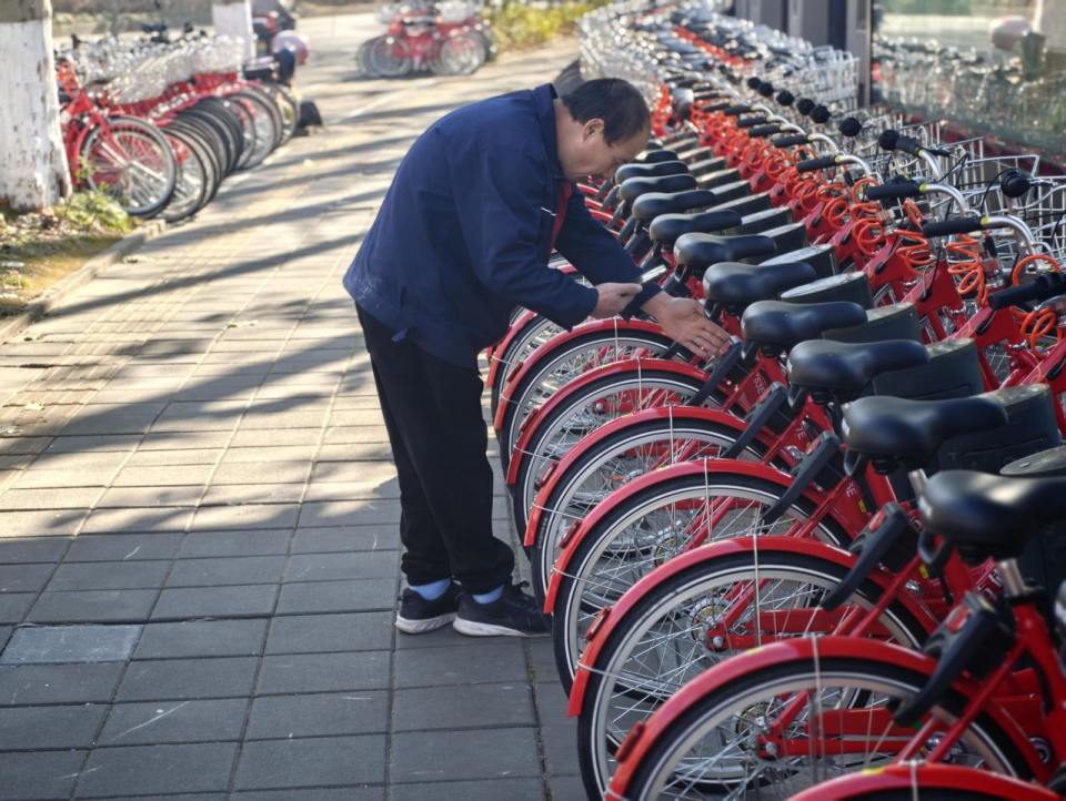 计划再投放新车约10000辆，2026年小红车焕新季开启_腾讯新闻