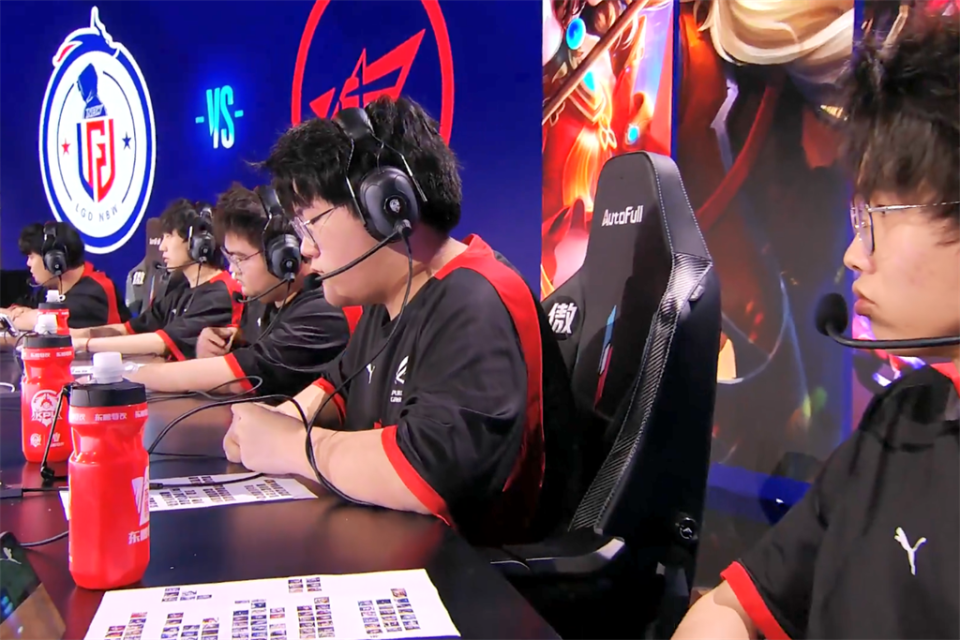 RW侠4比2淘汰LGD，成功锁定第三轮A组席位，梓轩天神下凡四连MVP_腾讯新闻