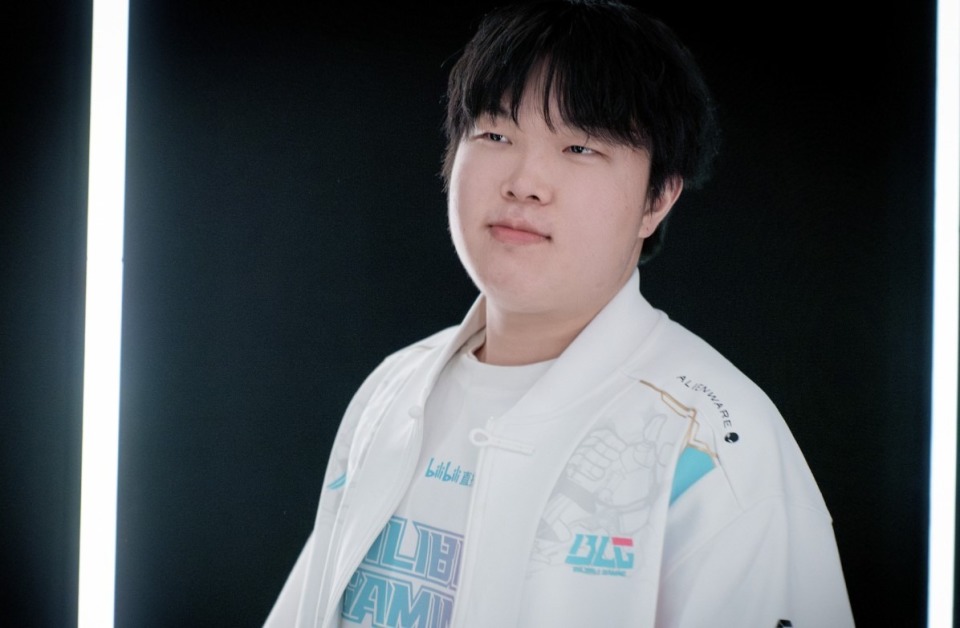 Bin采访放话：MSI已证明我就是世界第一上单！今年S赛BLG必须夺冠_腾讯新闻