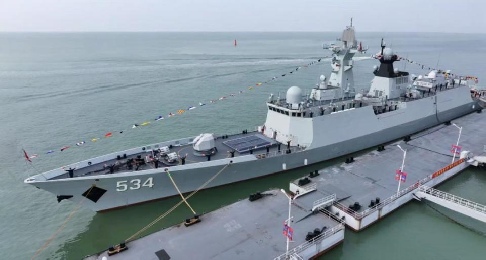 本次海军节盛况空前，17城30余舰，075、071、054Ag开放参观_腾讯新闻