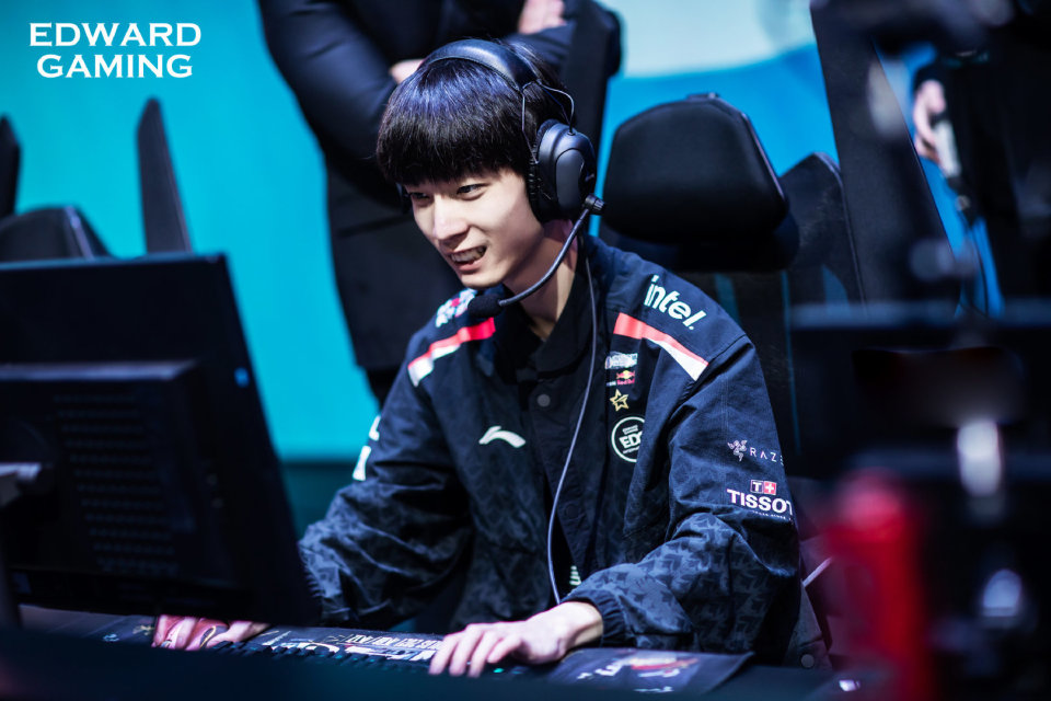 BLG3-2淘汰EDG，晋级LPL决赛和MSI！Ale五杀难救主_腾讯新闻