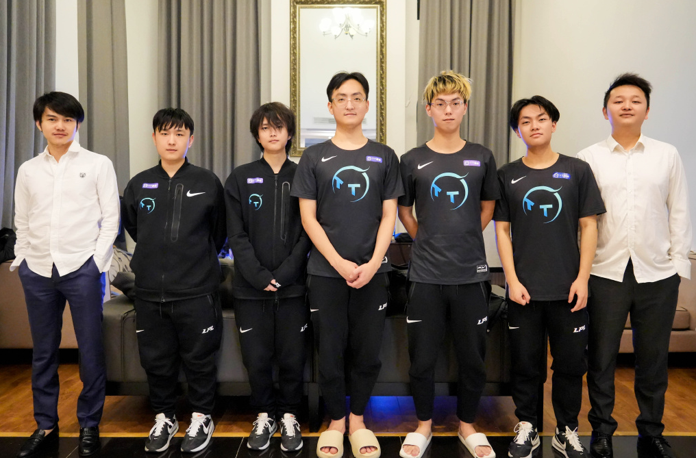 TT零封JDG！德杯半决赛对阵表出炉，EDG与RNG遇强敌