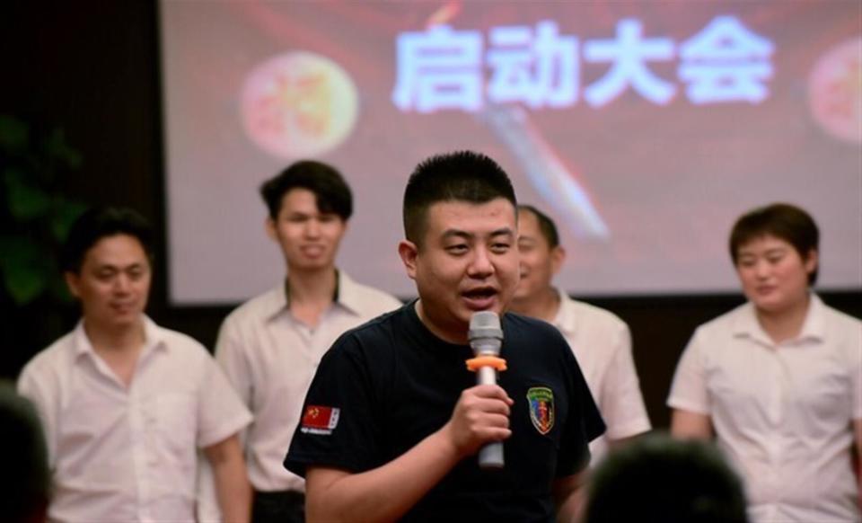 警惕激励过度：你的公司，可能正变成留不住人的精致牢笼_腾讯新闻