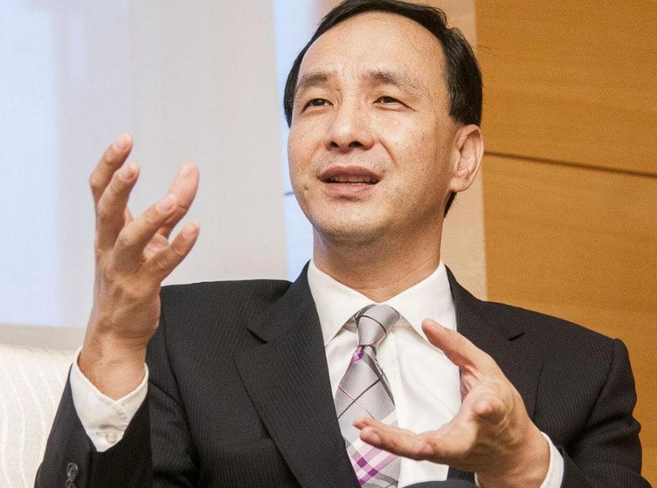 朱立伦交权，郑丽文接任国民党主席，首要任务明确_腾讯新闻