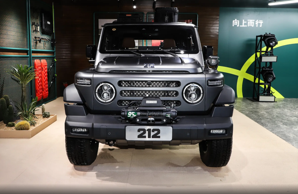 月销冲上四位数，全新212逐渐得到认可，亲民硬派真越野_腾讯新闻