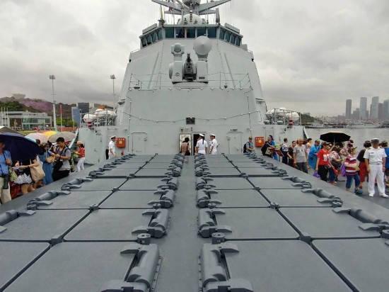 052C和052D驱逐舰有何不同？放一起比才明白，区别不在于尺寸_腾讯新闻