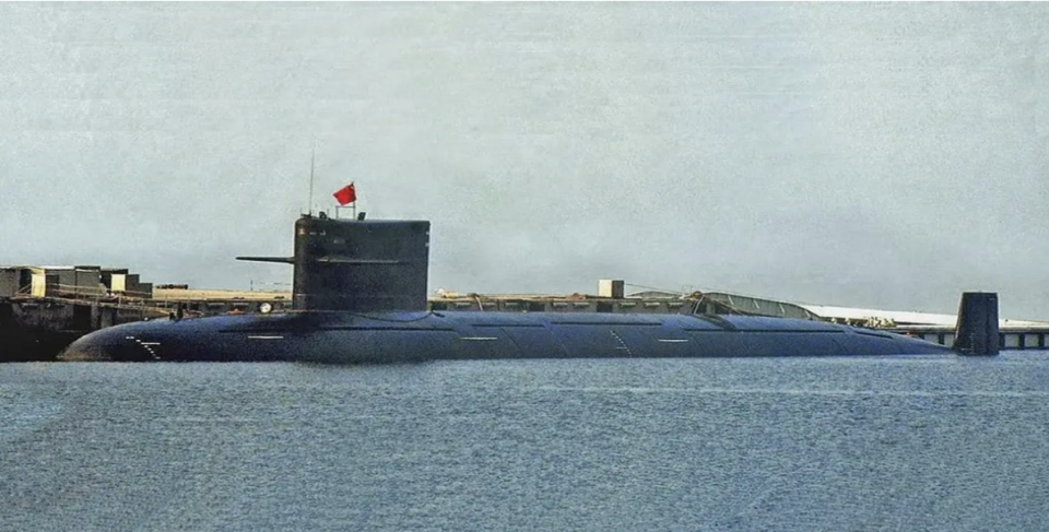 中国新型093B核潜艇首次露面，外媒：已达世界领先水平！_腾讯新闻