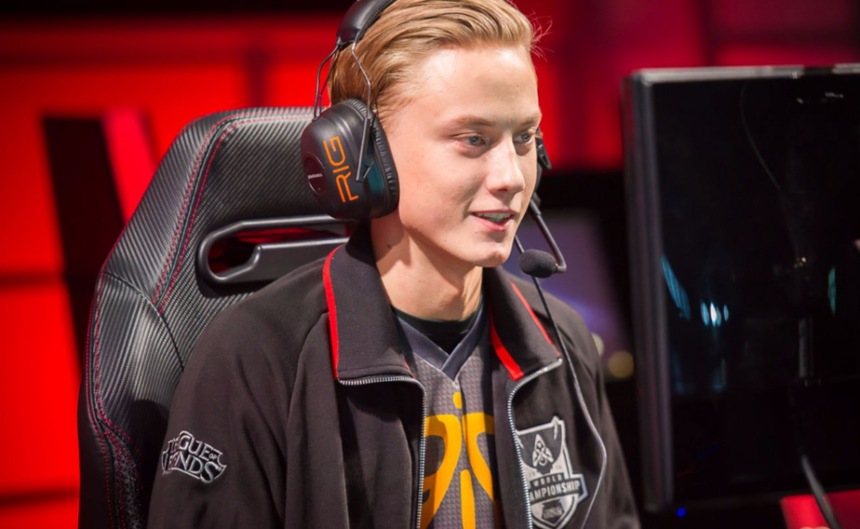 巅峰Uzi到底有多猛？各知名选手的评价，Ruler最服气_腾讯新闻