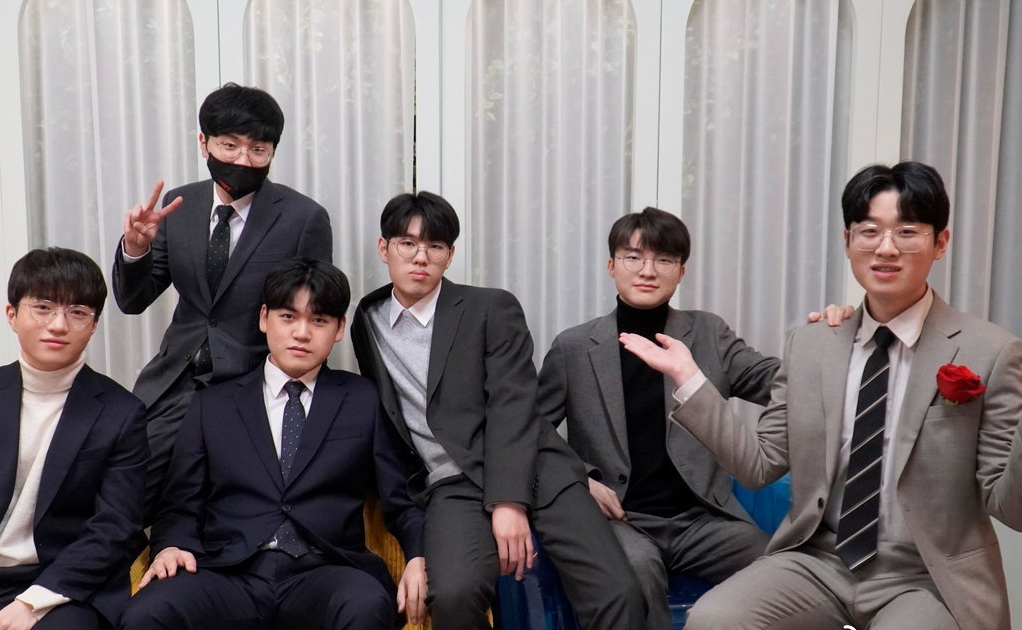 Keria安妮一锤定音，T1让一追二力克LSB，Faker达成新成就