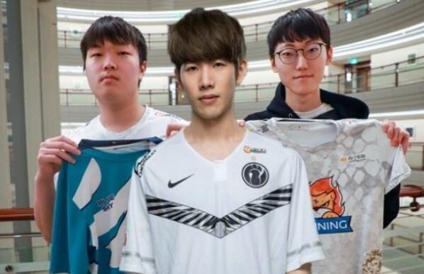 LPL官方带节奏，放出Bin和theshy数据对比，他并不是很强