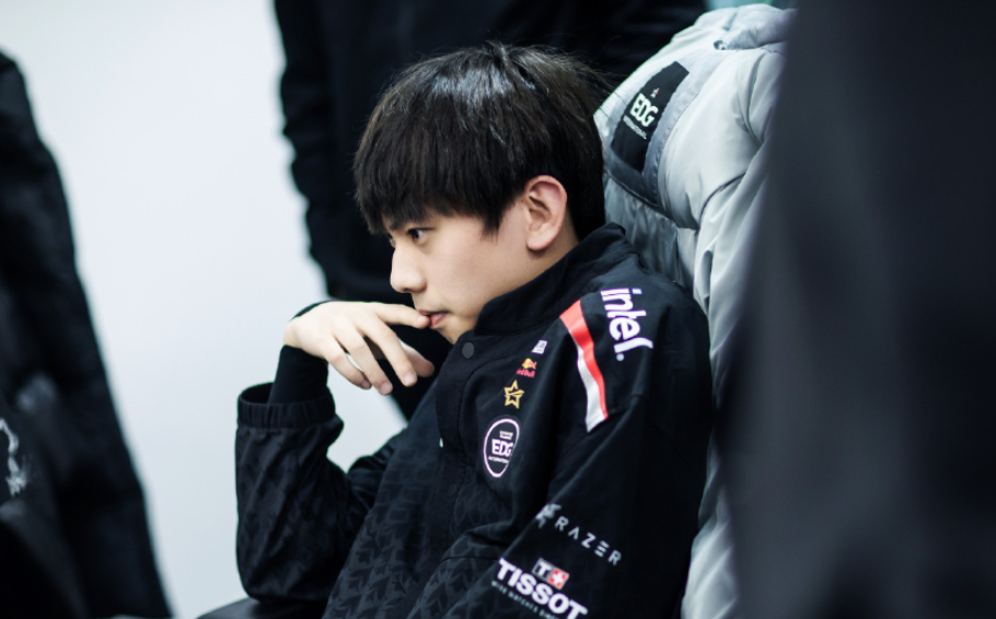 燃起来了！IG迎战EDG前，YSKM找Zeus陪练！Ale找小祥加练