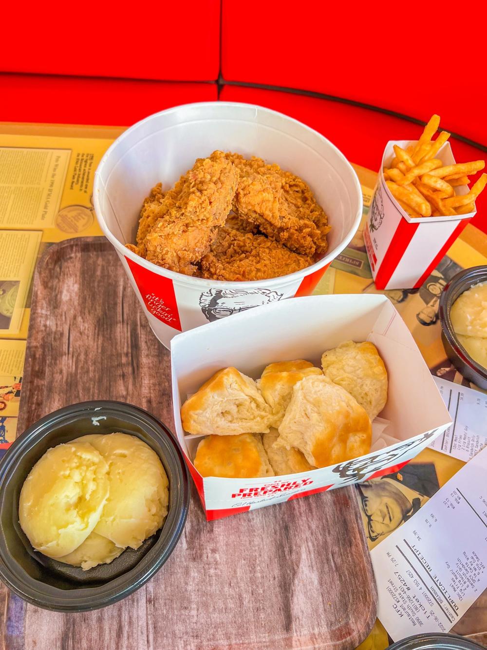 盐湖城旅游，这里有世界第一家KFC，一起进去看看里面有什么_腾讯新闻