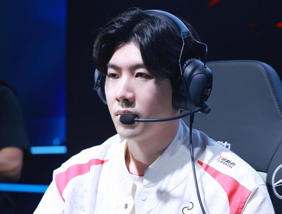 LPL历届最受欢迎选手，theshy六年拿5次，中间被偷塔一次_腾讯新闻