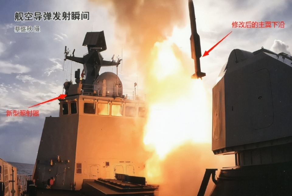 红旗16C首次亮相阅兵式，助力国产054A型护卫舰升级成防空舰_腾讯新闻