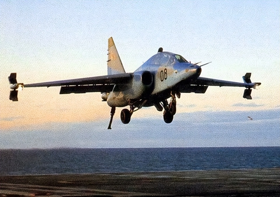 B21首飞，它只是B2隐身轰炸机的简化版？其实是六代机的开山之作_腾讯新闻