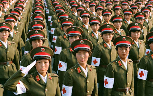 天安门前的巾帼力量：从1984到2025，一文看尽女兵方队的铁血芳华！_腾讯新闻