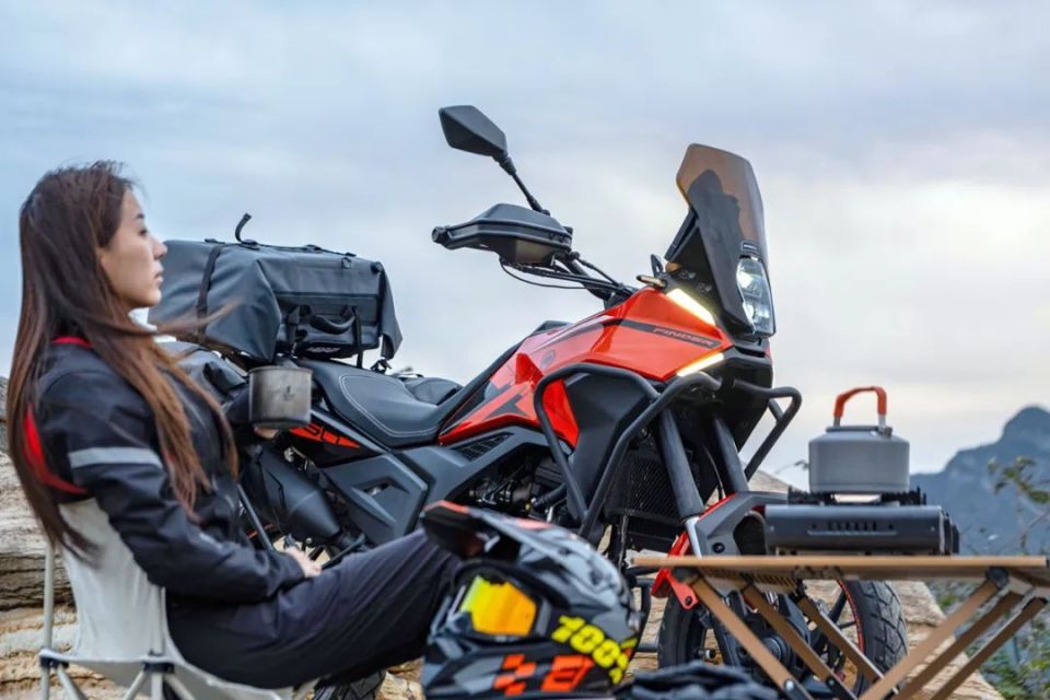 13980元起！凯威MBP发布轻量级ADV Finder T250X、2025款S150_腾讯新闻