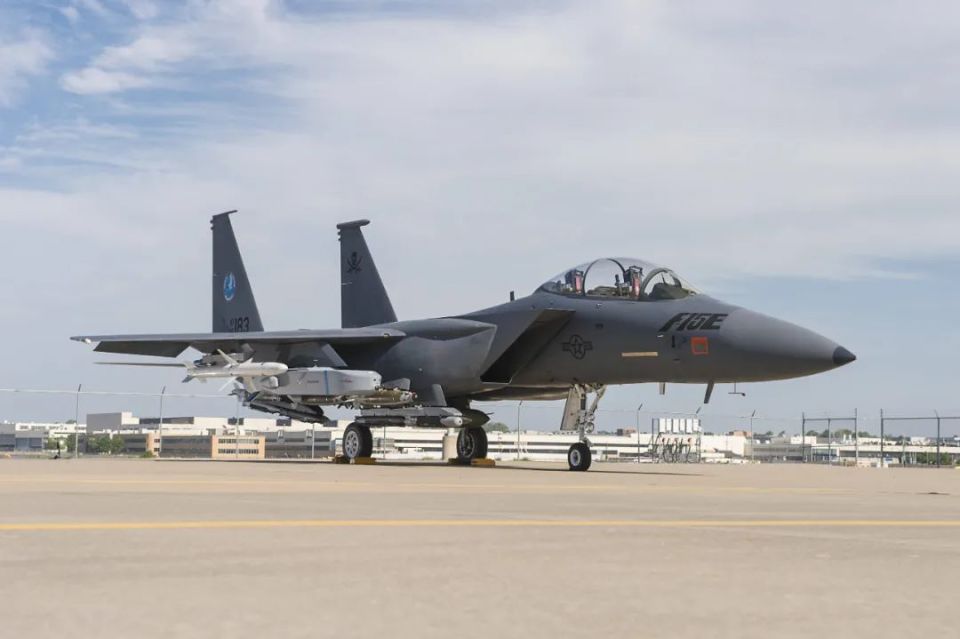 韩国空军7年来首射金牛座巡航导弹，应对紧张局势秀肌肉_腾讯新闻