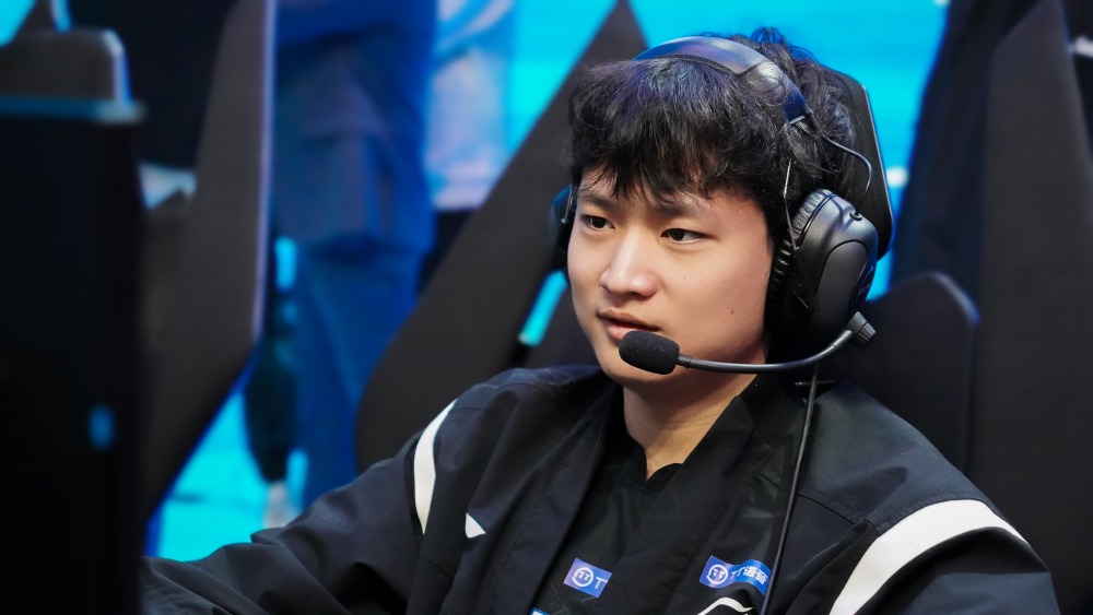 恭喜iboy！TT官宣：iboy正式加入！粉丝质疑：焕烽不是打得挺好吗_腾讯新闻