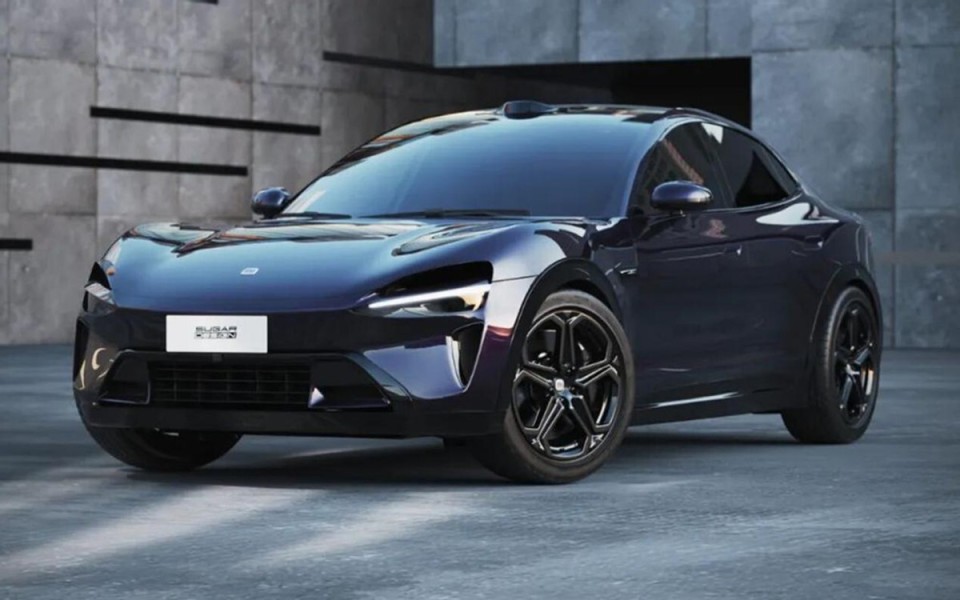 小米SU8曝光定妆照，预计售价23.59万起，能比小米SU7更好卖？_腾讯新闻