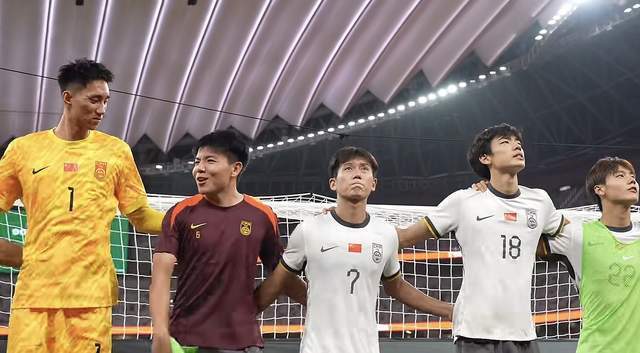 CCTV5直播，王钰栋单挑澳大利亚防线，U23国足拿1分即可，后卫3选2_腾讯新闻