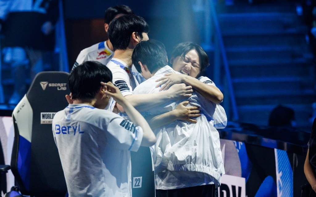 不想跟你一起，deft还原DRX野辅决裂，pyosik跑出门又回来道歉