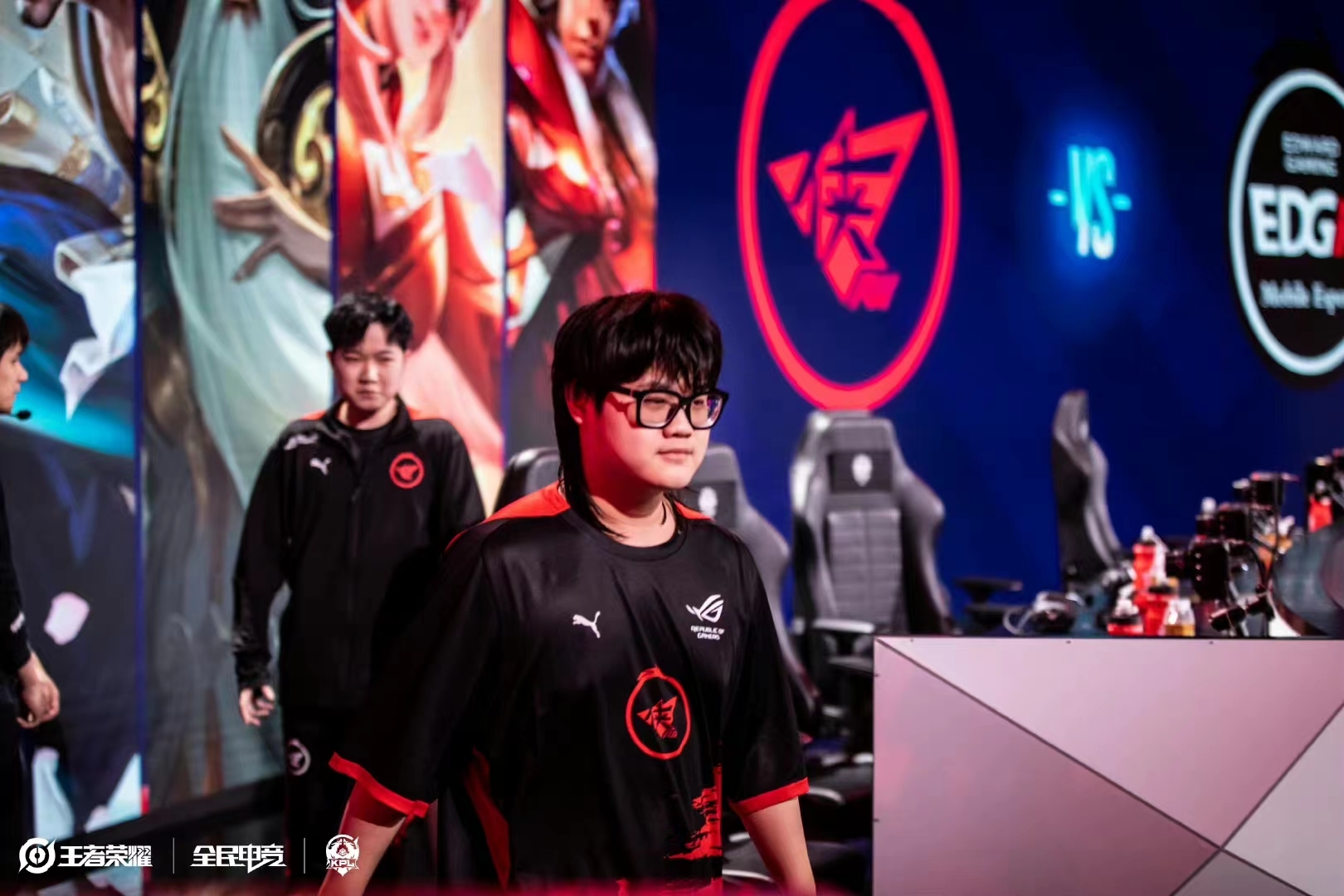 无老师杀疯了！RW侠无人看好的情况下零封TTG，距离S组只差RNGM