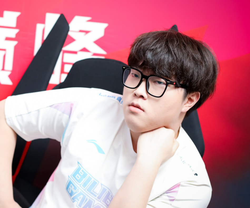 “顶薪教练BP就是好！”JDG3：1BLG夺冠，369赛后发言杀人诛心