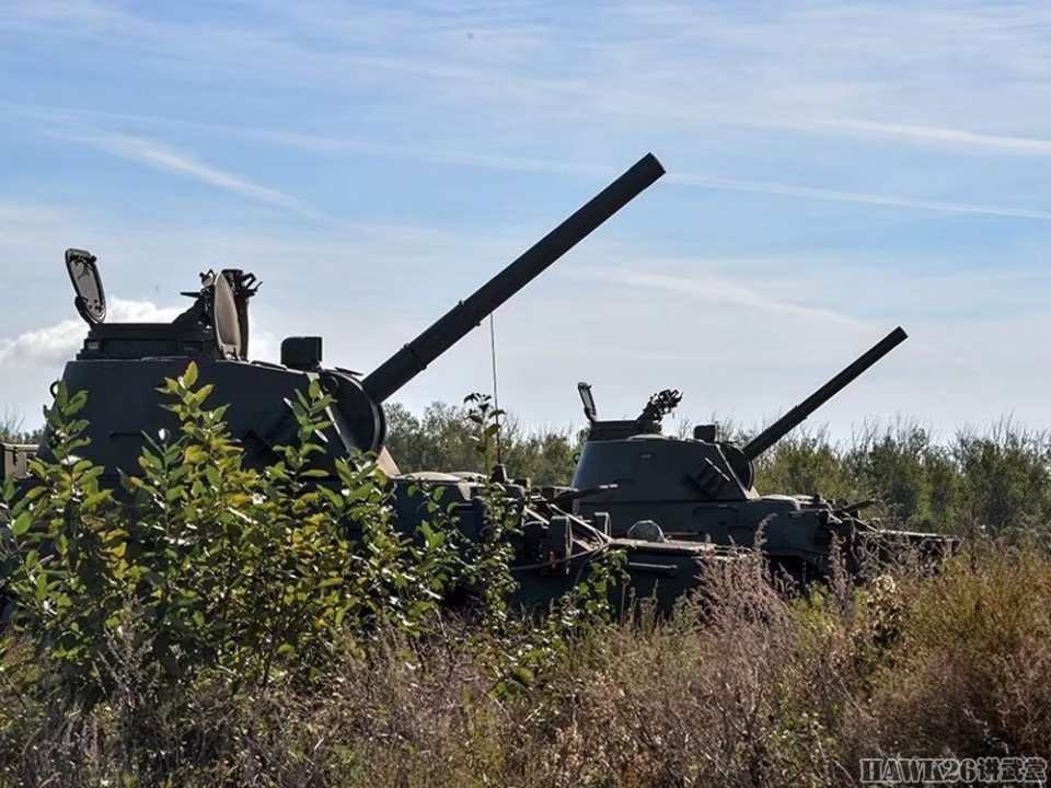 俄罗斯2S23“诺娜-SVK”120mm自行迫榴炮 高效武器装备数量少_腾讯新闻