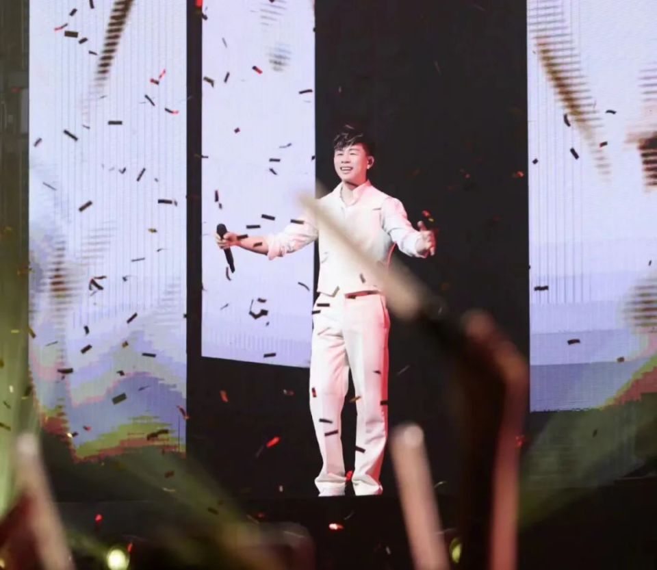 以为胖其实瘦的7位明星，孙楠个高腿细，林俊杰秀腹肌获赞_腾讯新闻