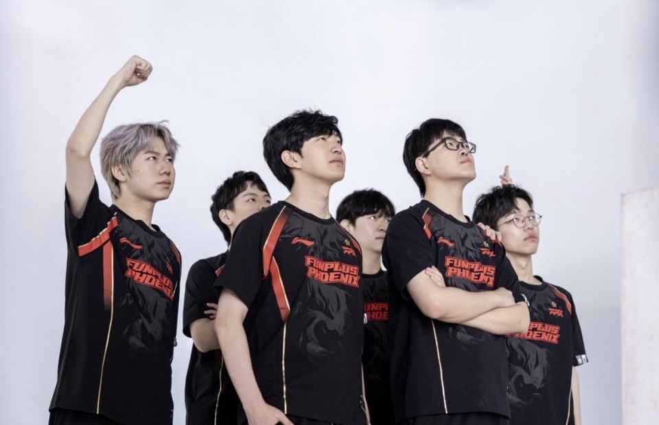 大快人心！FPX官宣：Denny辞去经理一职！粉丝拍手叫好：保护好选手_腾讯新闻