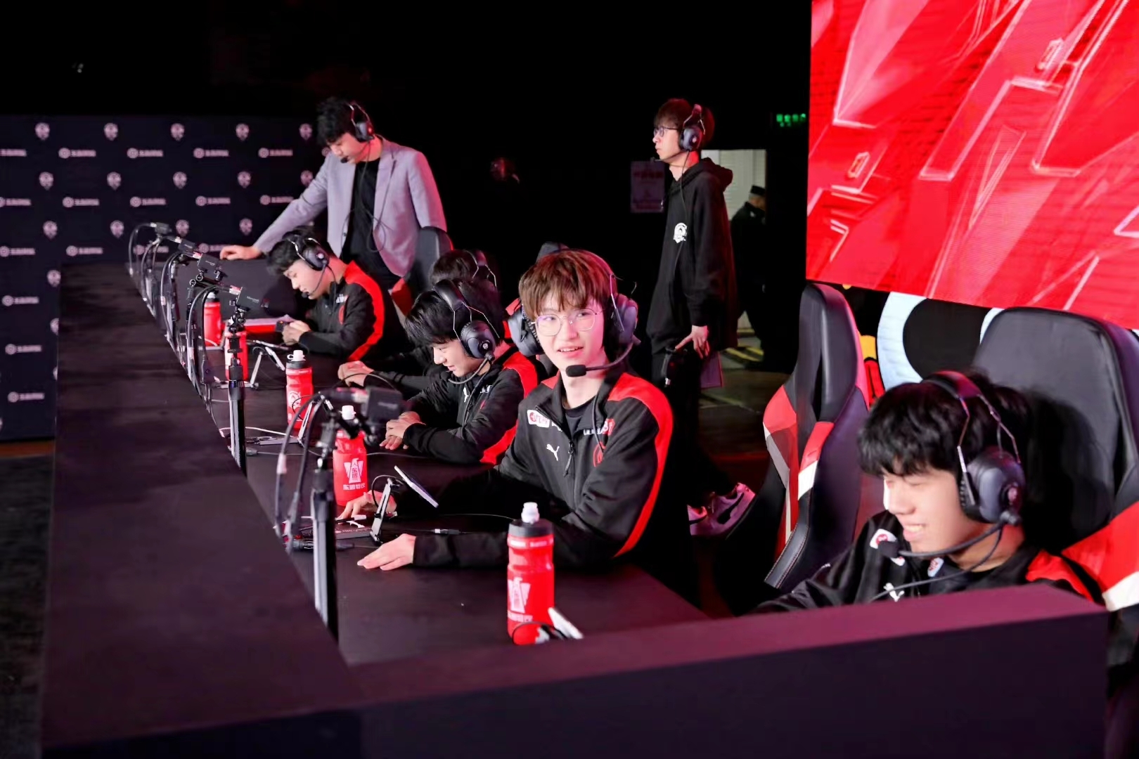 KPL春前5周数据：WB全面赶超，RW黑马势头不减，AG两败原因找到了