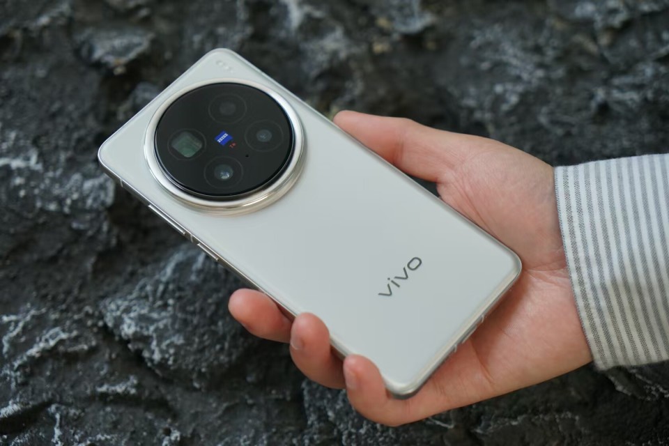 vivo X200 Pro评测：不只影像强，性能和续航也带来惊喜_腾讯新闻