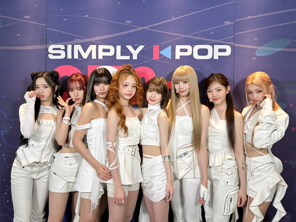 8人成团7人未成年，舞台表演直接累晕，韩国女团的竞争太激烈了_腾讯新闻