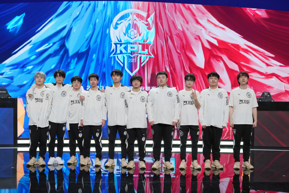 TKL获KPL临时席位赛资格，葡萄糖战旧主，MTG和XYG基本二进一_腾讯新闻