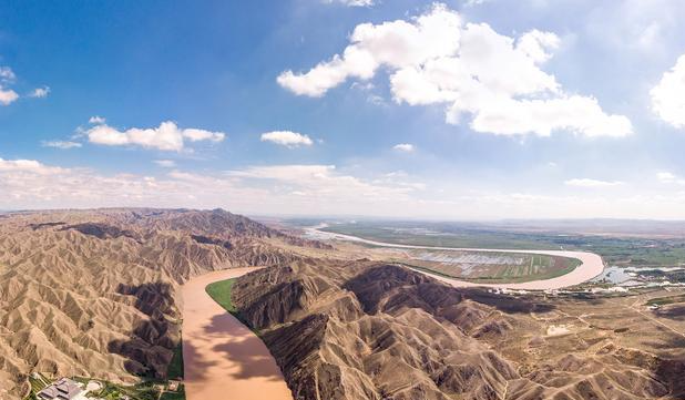 黄河泥沙困局：每年调沙需耗水数十亿吨，为何不用挖沙船来排沙？_腾讯新闻