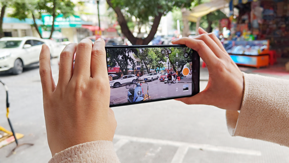 我的日常：索尼LYT808与OV64B潜望长焦，两者的拍摄体验如何？_腾讯新闻