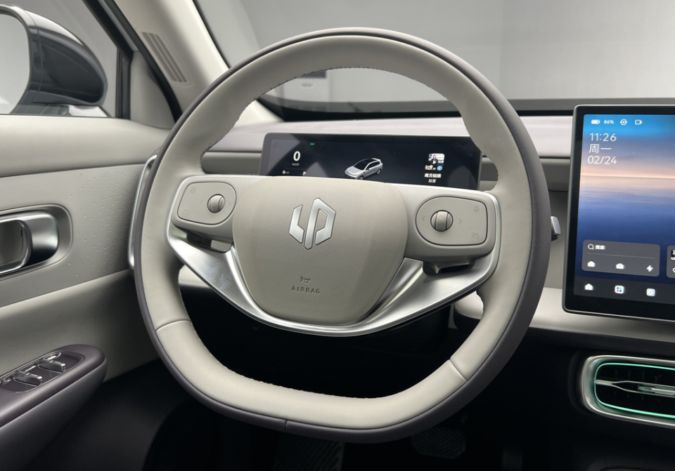 零跑B10正式上市 可提供激光雷达/8295芯片 9.98万元起售_腾讯新闻